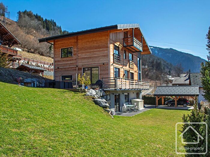 Maison à vendre - Montriond - 8 pièces - 6 chambres