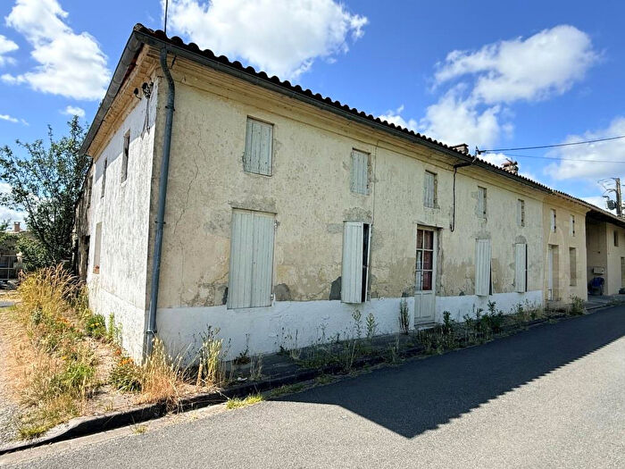 Saint-Girons-d'Aiguevives : Maison 3 pièces à vendre