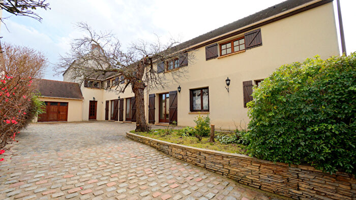 Maison à vendre - Mantes-la-Jolie, Centre-ville - 5 pièces - 3 chambres