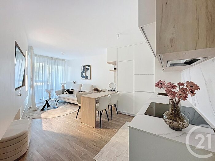 Appartement à vendre - Chevigny-Saint-Sauveur - 3 pièces - 2 chambres