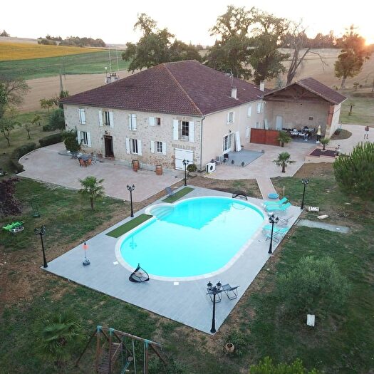 Maison à vendre - Vic-Fezensac - 15 pièces - 10 chambres