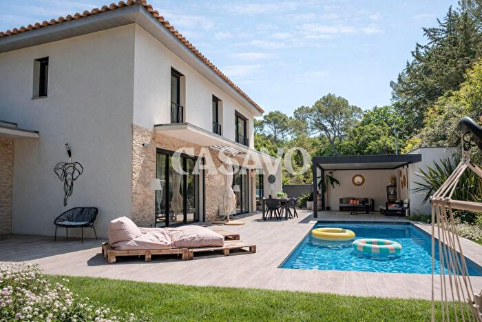 Maison à vendre - Le Tholonet - 5 pièces - 4 chambres