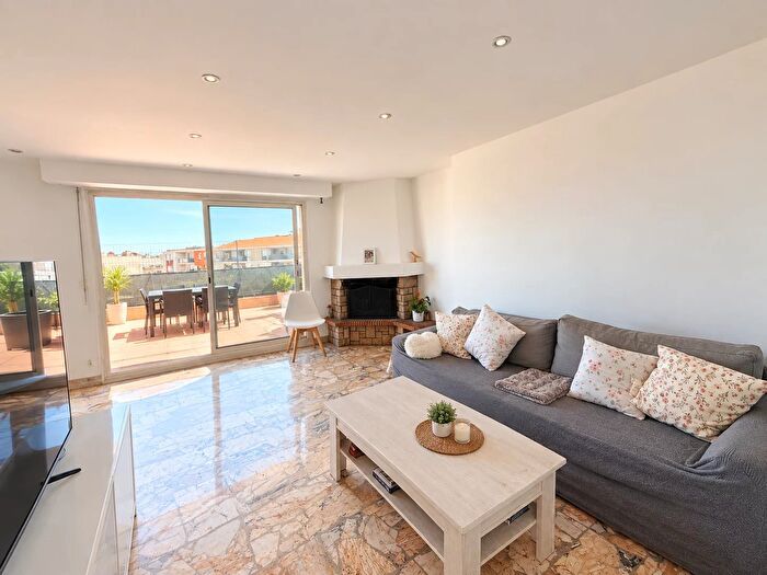 Appartement 5 pièces à vendre - Cagnes-sur-Mer, La Gare, Les Plans, Hippodrome