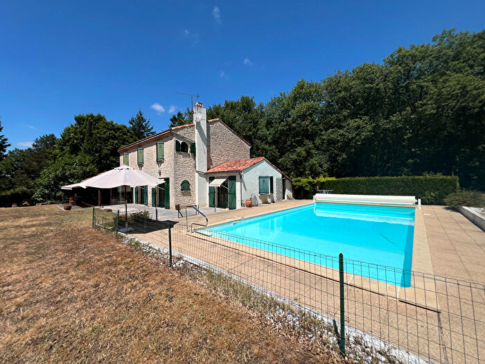 Maison à vendre - Verrières - 10 pièces - 6 chambres