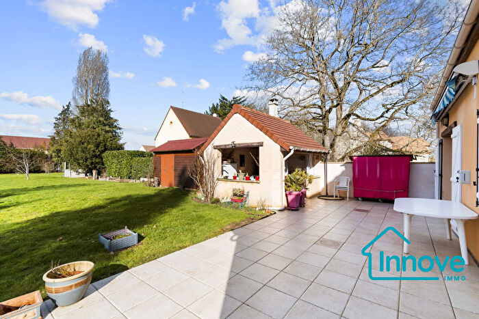 Maison à vendre - Les Essarts-le-Roi - 7 pièces - 4 chambres