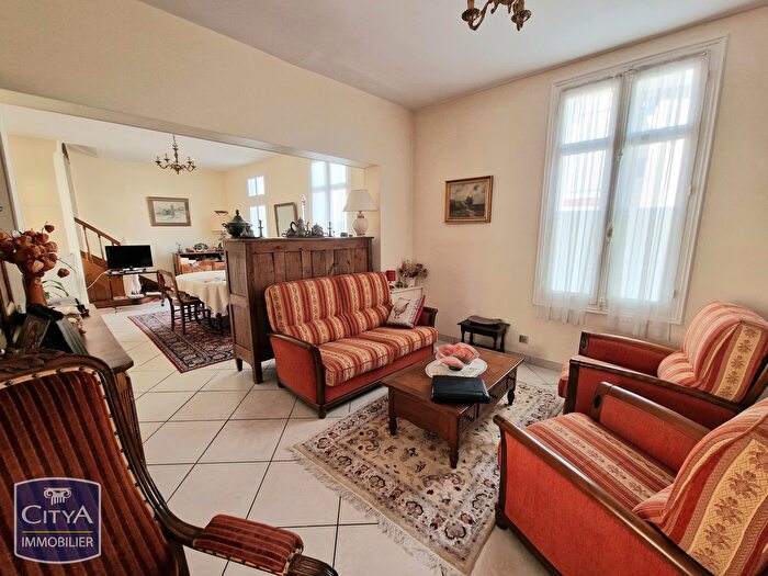Saumur, Nantilly - Maison 9 pièces à vendre