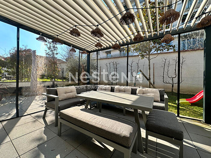 Maison à vendre - Bron, Rebufer - 5 pièces - 3 chambres