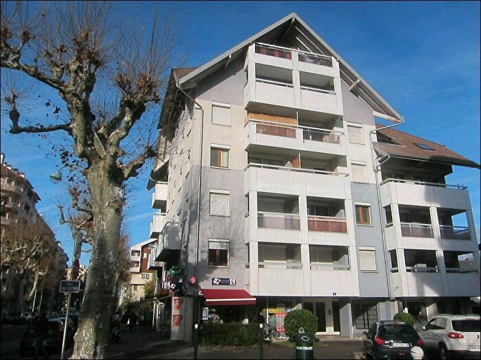 Appartement à louer - Annecy, Parc des Sports, Fier - 2 pièces - 1 chambre