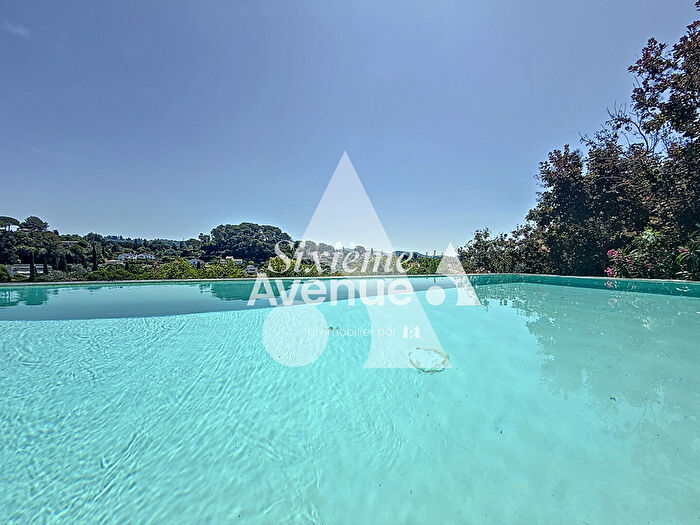 Maison à vendre - Mougins, Le Colombier, Colombe, Cabrières, Le Bordé - 6 pièces - 5 chambres