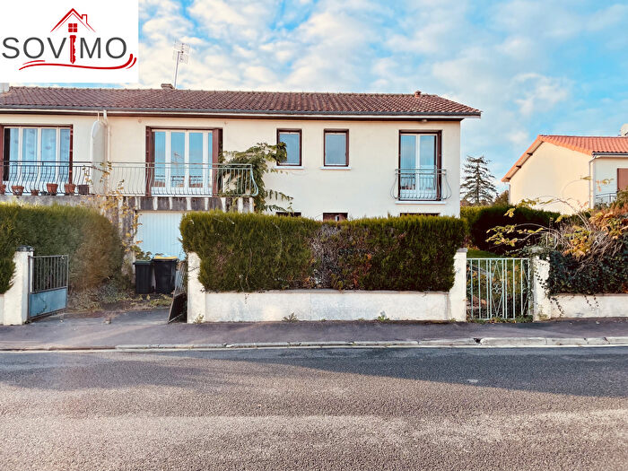 Maison à vendre - Confolens - 7 pièces - 4 chambres