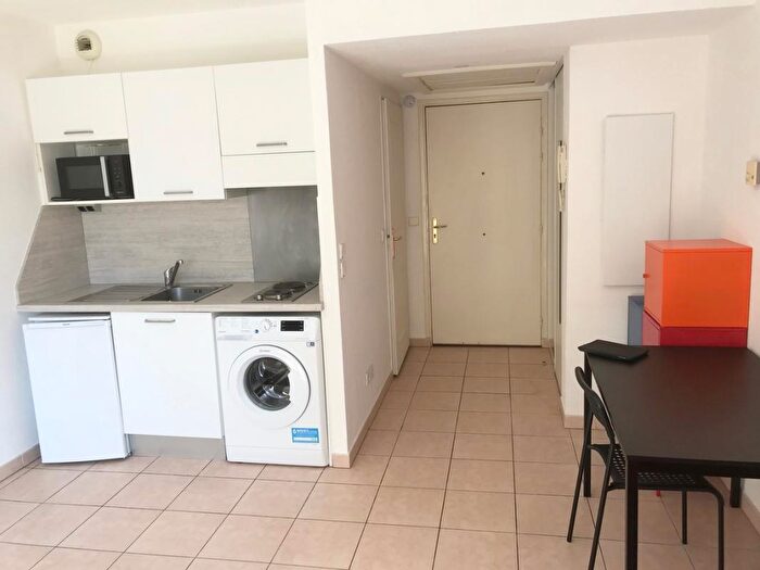 Appartement à louer - Nice, Baumettes - 1 pièce