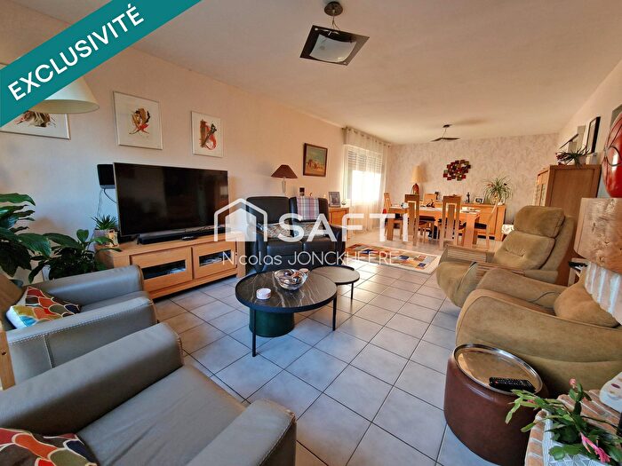 Maison à vendre - Lillers - 9 pièces - 6 chambres