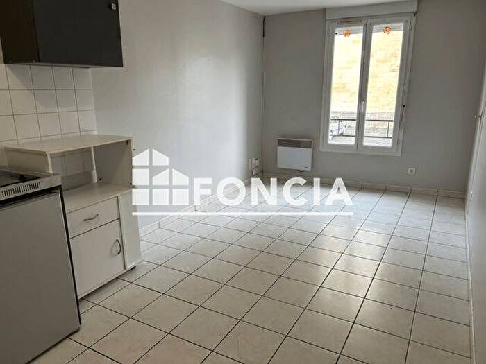 Appartement à louer - Centre Ville, Niort - 2 pièces - 1 chambre
