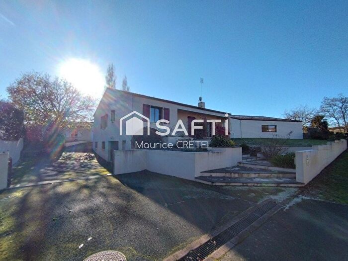 Maison à vendre - Saint-Martin-des-Noyers - 5 pièces - 3 chambres