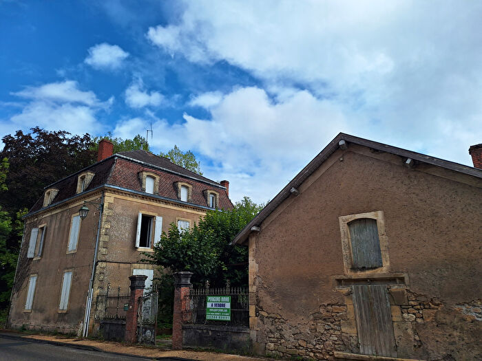 Maison à vendre - Saint-Front-sur-Lémance - 10 pièces - 6 chambres