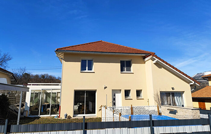 Maison à vendre - La Freissinouse - 5 pièces - 4 chambres