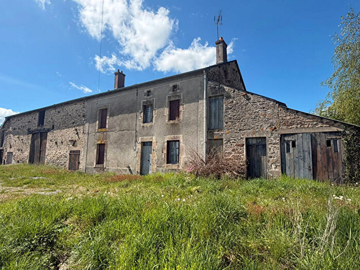 Maison 6 pièces à vendre - Saint-Amand-Magnazeix