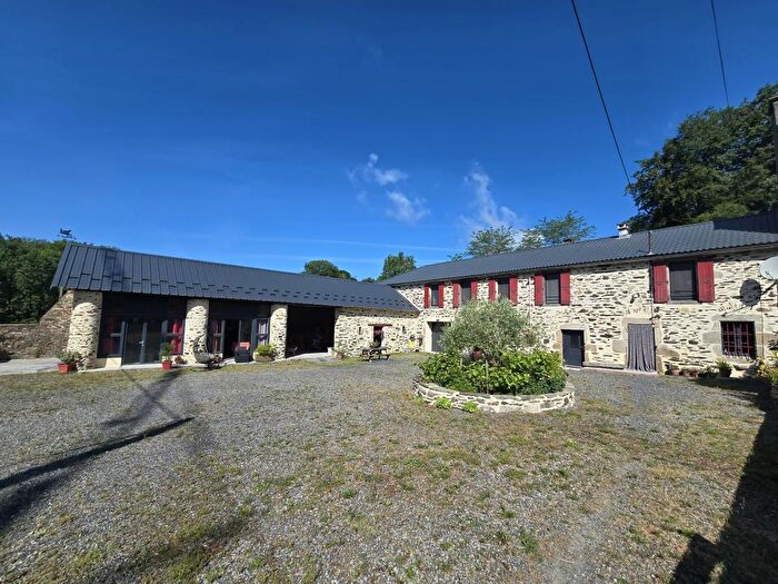 Maison à vendre - Castelnau-de-Brassac - 4 pièces - 3 chambres