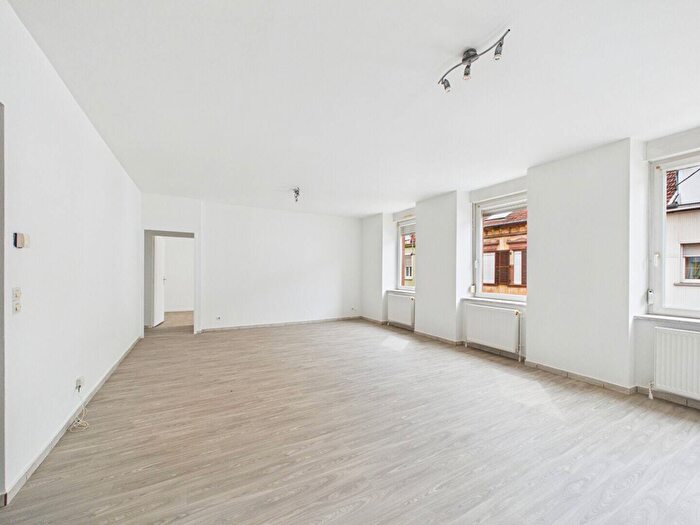 Centre, Forbach : Appartement 3 pièces à louer