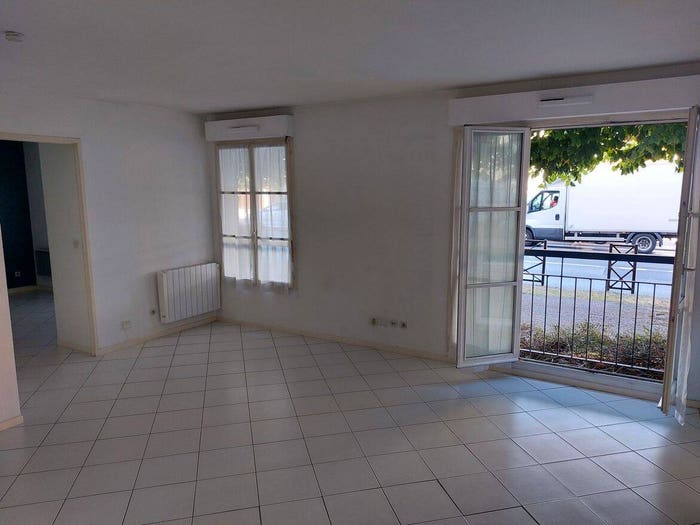 Les Capucines, Poissy - Appartement 2 pièces à louer