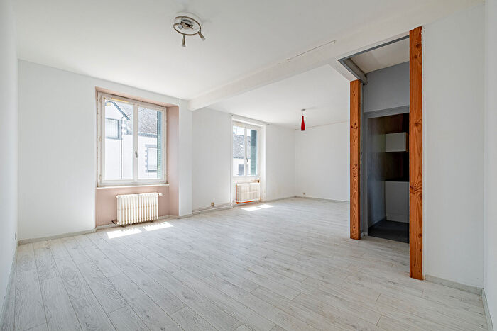 Saint-Gildas-des-Bois : Maison 3 pièces à vendre