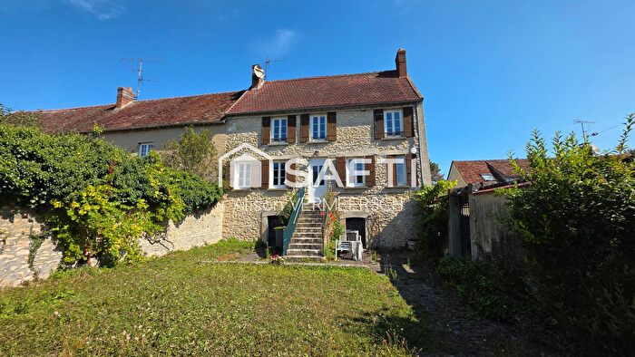 Maison à vendre - Fourges - 5 pièces - 3 chambres