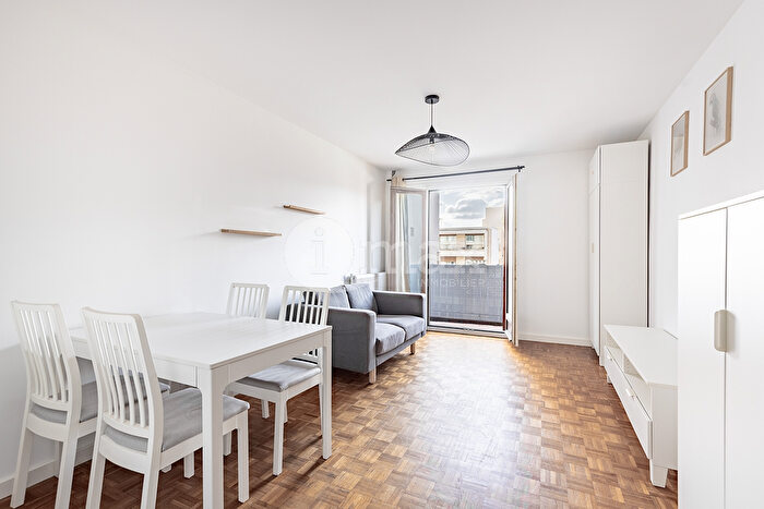 Appartement 3 pièces à vendre à Courbevoie, Bécon