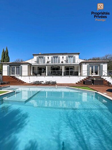 Maison 7 pièces à vendre à Saint-Maximin-la-Sainte-Baume