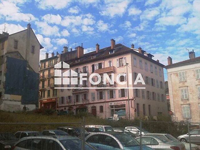 Appartement à louer - Bord du Lac, Évian-les-Bains - 4 pièces - 3 chambres