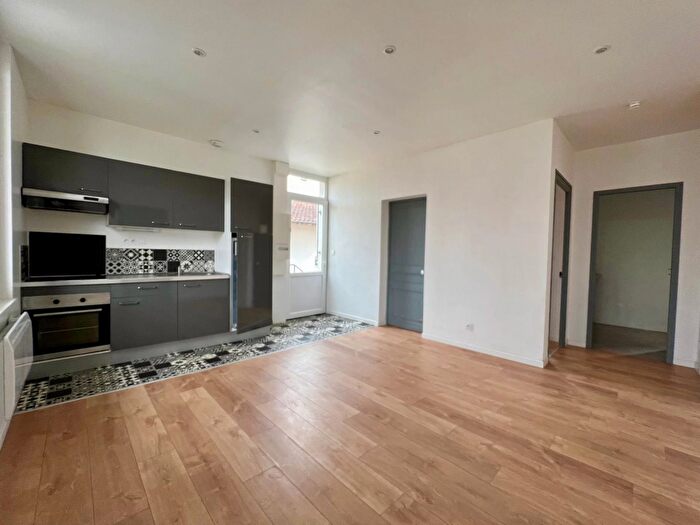 Appartement à louer - Aire-sur-lAdour - 4 pièces - 2 chambres