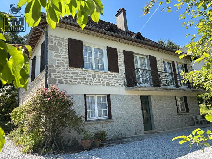 Maison 8 pièces à La Geneytouse, à vendre