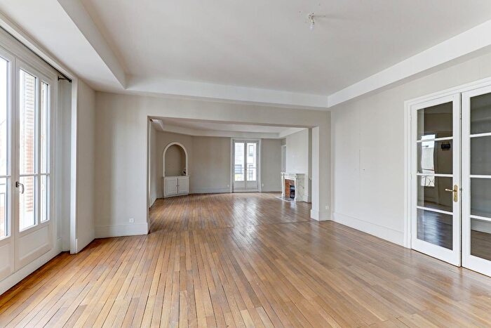 Appartement à vendre - Clermont-Ferrand, Vallières, Sallins, Poncillon - 5 pièces - 4 chambres