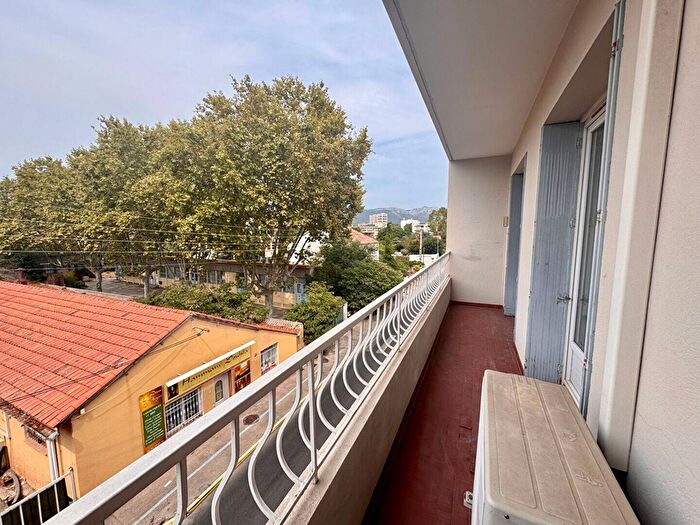 Centre Ville-Peyron, La Seyne-sur-Mer : Appartement 2 pièces à louer