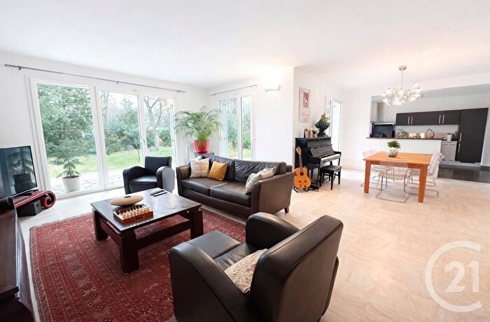 Maison à vendre - Maisons-Laffitte, Est - 7 pièces - 5 chambres