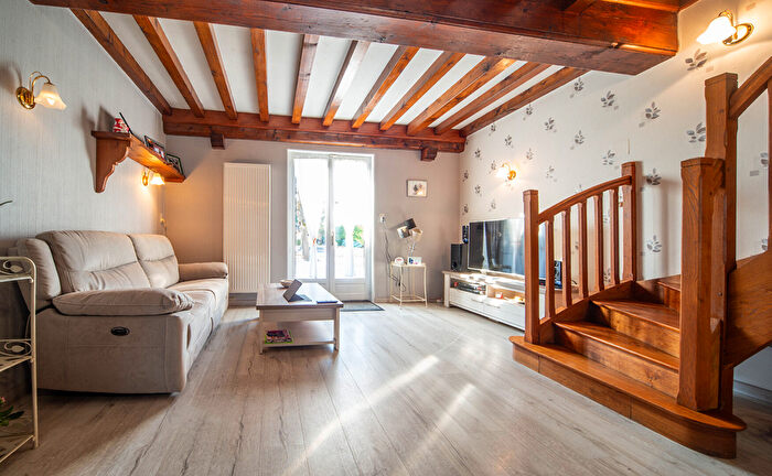 Maison à vendre - Fontaines - 7 pièces - 5 chambres