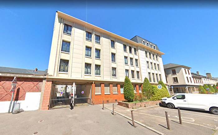 Appartement à louer - Évreux, Centre-ville - 4 pièces - 3 chambres