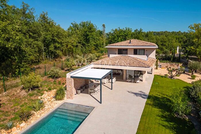 Maison à vendre - Tourrettes - 5 pièces - 5 chambres