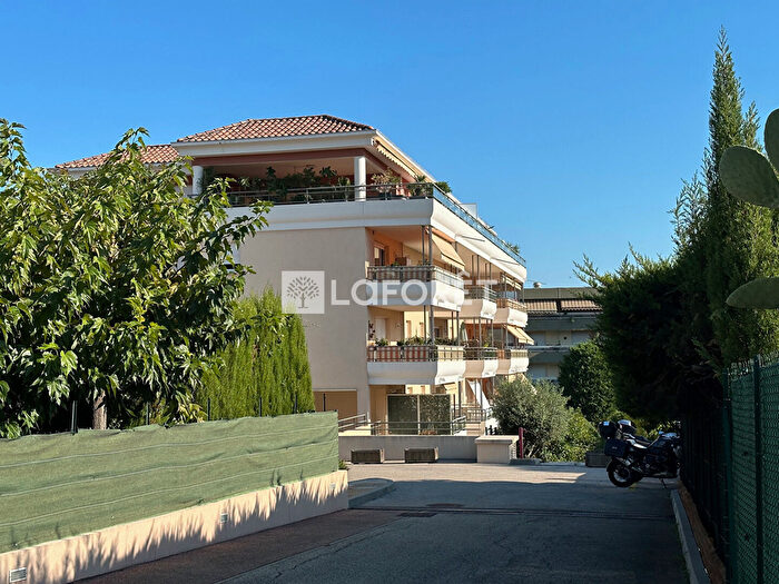 Appartement à vendre - Saint-Laurent-du-Var, Jacquons, Plateaux Fleuris - 2 pièces - 1 chambre