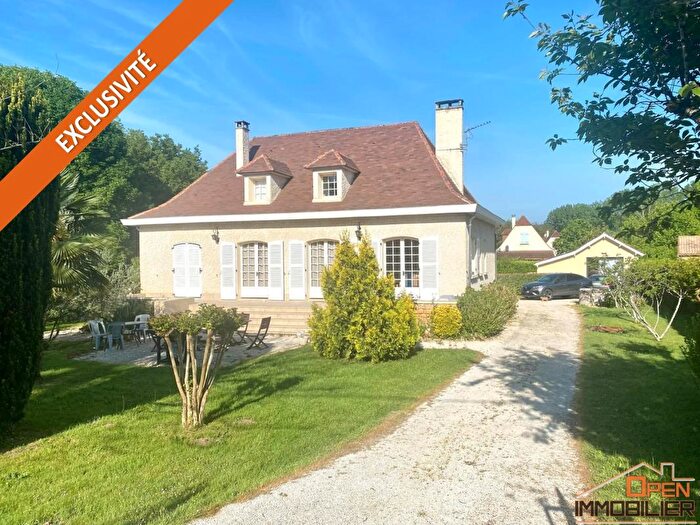 Maison à vendre - Saint-Julien-de-Lampon - 8 pièces - 6 chambres