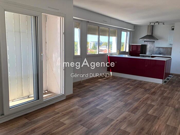 Appartement 4 pièces à Châtellerault, Ozon, à vendre
