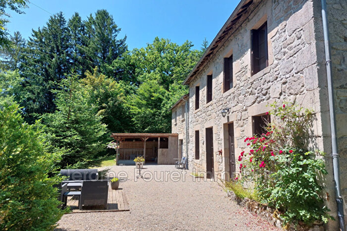 Maison à vendre - Égletons - 12 pièces - 8 chambres