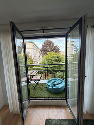 Appartement 2 pièces à vendre à Suresnes, Liberté