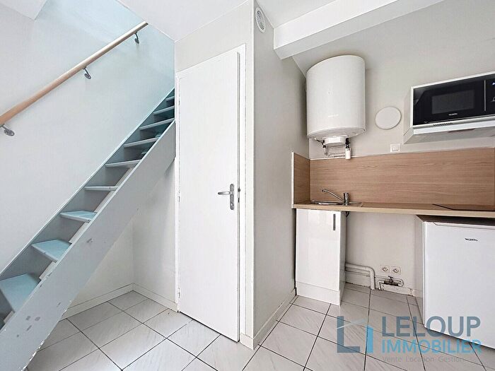 Saint Marc-Croix de Pierre-Saint Nicaise, Rouen : Appartement 1 pièce à louer