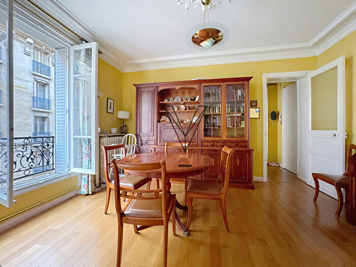 Appartement à vendre - Paris e , Jean Moulin, Porte dOrléans - 3 pièces - 1 chambre