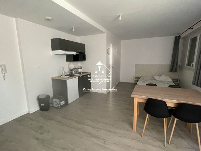 Appartement à louer - Limoges, Centre-ville, Hôtel de Ville, Emailleurs - 1 pièce