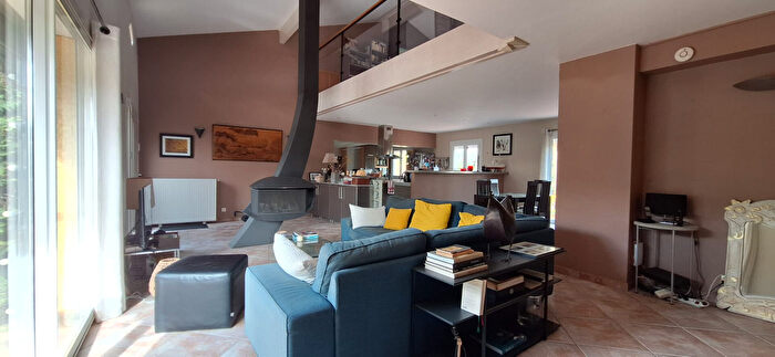 Maison à vendre - Saint-Geniès-Bellevue - 7 pièces - 5 chambres