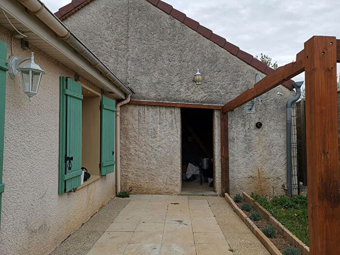 Maison 5 pièces à louer - Salans