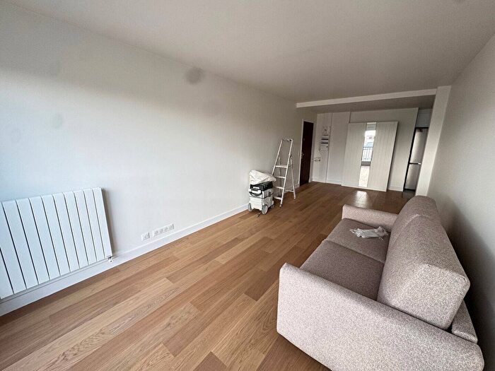 Appartement à louer - Emeriau-Zola, Paris ème arrondissement - 2 pièces - 1 chambre