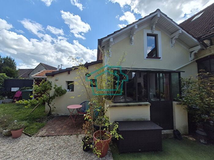 Maison 3 pièces à vendre à Montfort-lAmaury