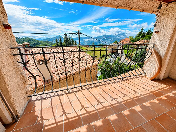 Maison 3 pièces à Toudon, à vendre